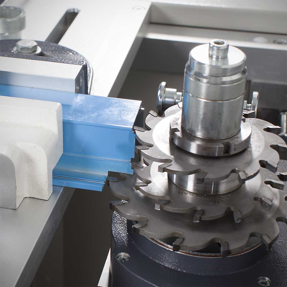 Aluminium Working Machine